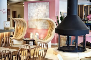 Café da manhã, almoço e jantar; culinária francesa