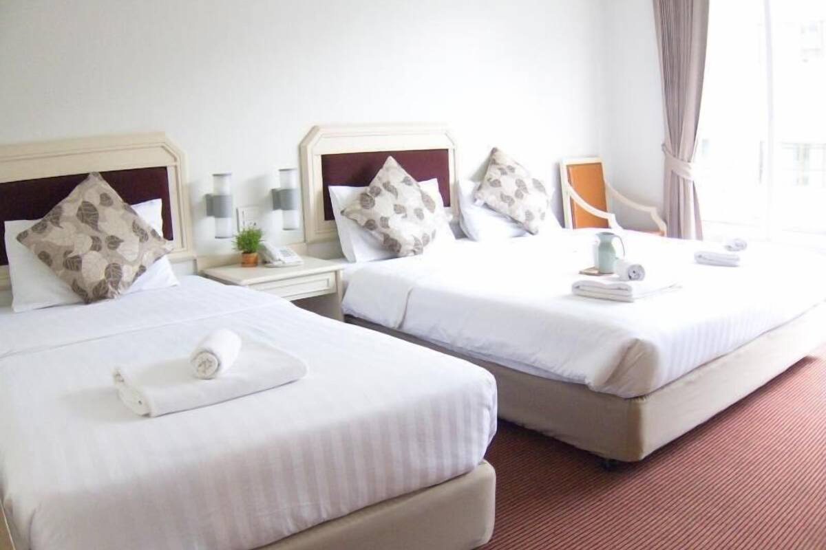 Secretária, camas desdobráveis, Wi-fi grátis, roupa de cama fornecida