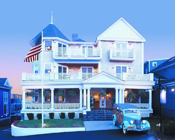 Anchor Inn Beach House - Provincetown, MA