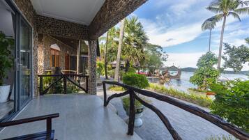 Sea View Triple Bungalow | Vista do quarto