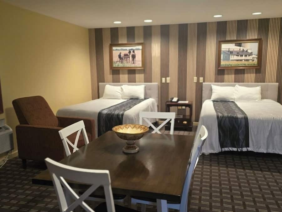 Suíte estúdio família, 2 camas Queen | Escrivaninha, cortinas blackout, ferros/tábuas de passar roupa