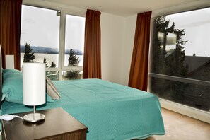 Apartamento, 2 quartos | Sala | Televisor, leitor de DVD 