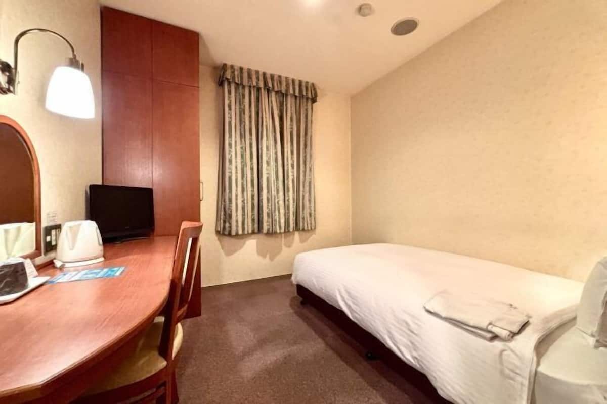 Ferros/tábuas de passar roupa, Wi-Fi de cortesia, roupa de cama