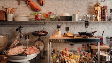 Pequeno-almoço tipo buffet diário (25 CHF por pessoa)