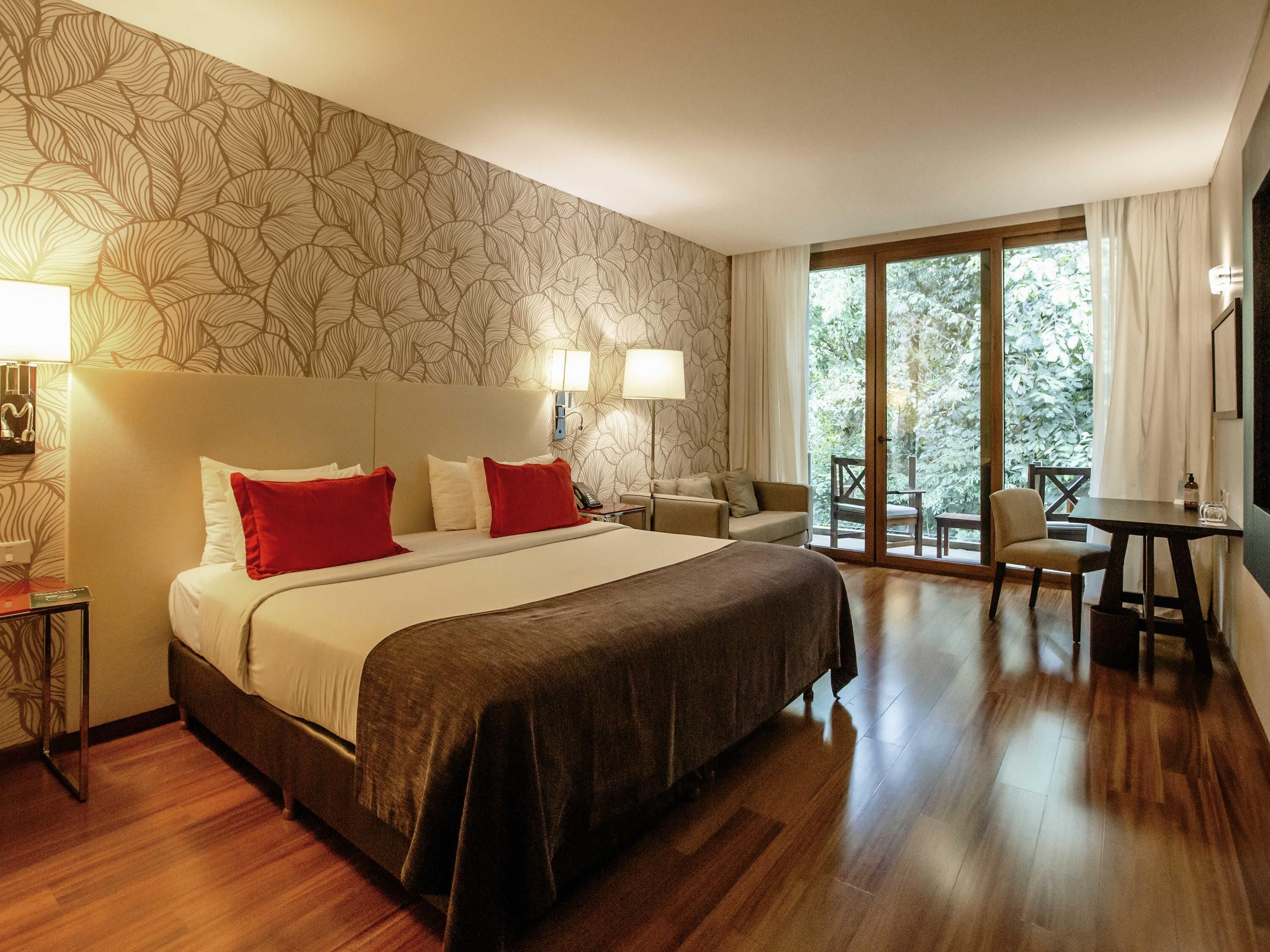 Quarto superior, 1 cama King | Frigobar, cofres nos quartos, escrivaninha, quartos à prova de som