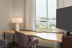 1 quarto, roupas de cama premium, cofres nos quartos, escrivaninha