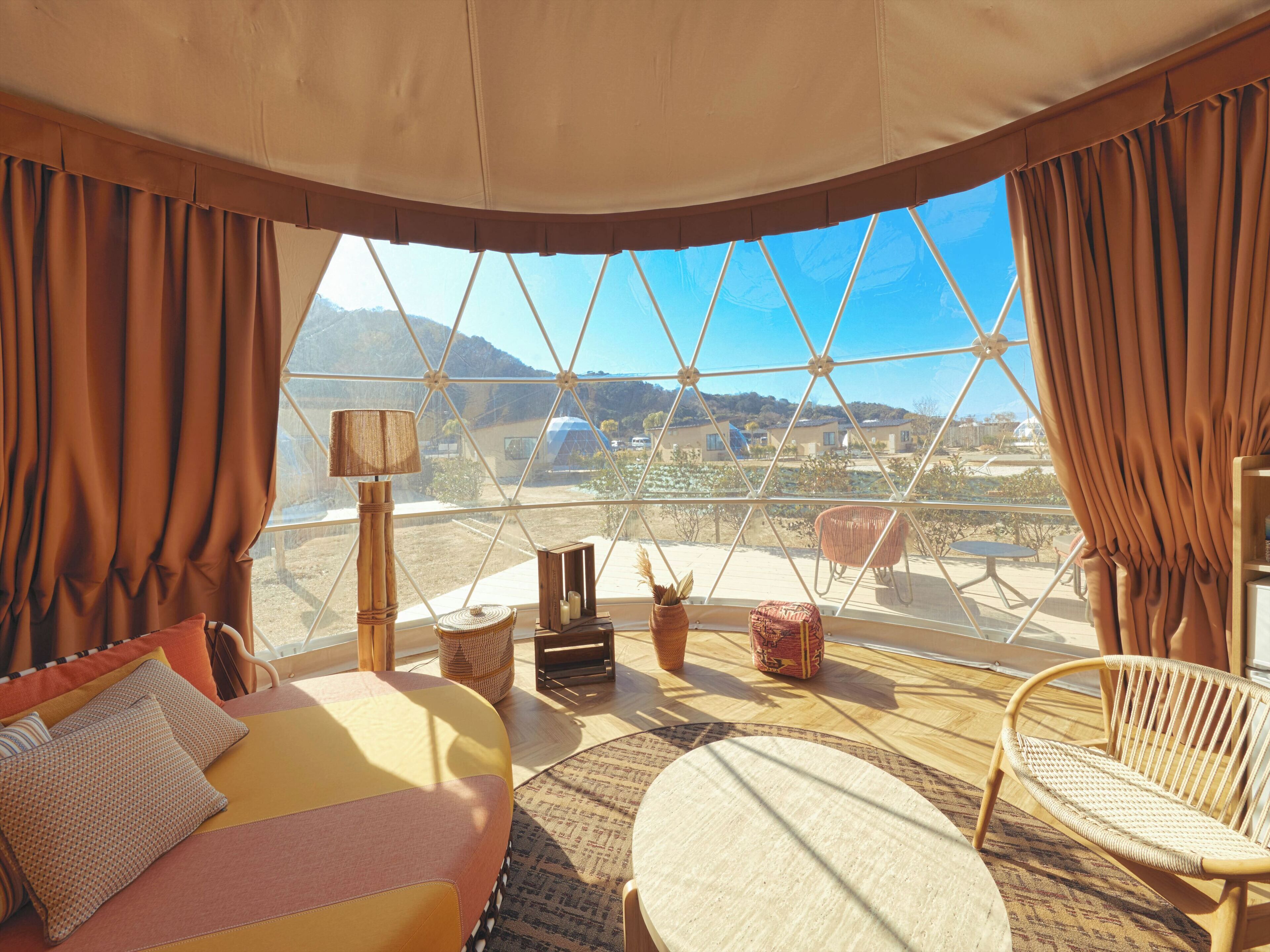 Quarto (GRAX yard,no bathroom) | Cofres nos quartos, escrivaninha, Wi-Fi de cortesia, roupa de cama