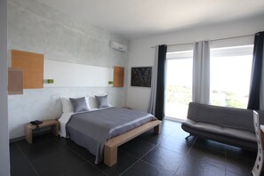 Suíte luxo, vista para o mar | Frigobar, cofres nos quartos, escrivaninha, berços (sobretaxa)