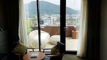 Quarto Standard | Roupa de alta qualidade, cortinas/cortinados opacos, Wi-fi grátis