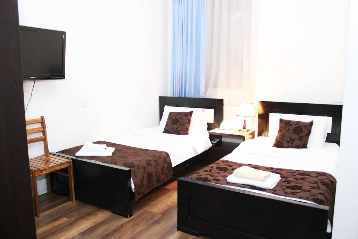 Quarto duplo standard, 1 quarto | 1 quarto, cofres nos quartos, quartos à prova de som, Wi-Fi de cortesia