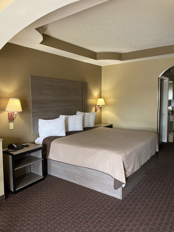 Cortinas/cortinados opacos, ferro/tábua de engomar, Wi-fi grátis