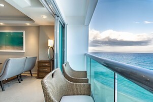 Cobertura, 2 quartos, sacada, vista para o oceano | Cofres nos quartos, cortinas blackout, ferros/tábuas de passar roupa