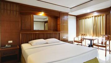 Frigobar, escrivaninha, Wi-Fi de cortesia