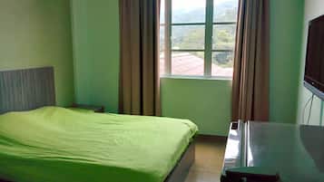 Quarto casal ou duplo standard | Escrivaninha, camas extras/dobráveis (sobretaxa), Wi-Fi de cortesia