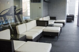 Piscina interior, da(s) 9:00 à(s) 21:00, espreguiçadeiras 