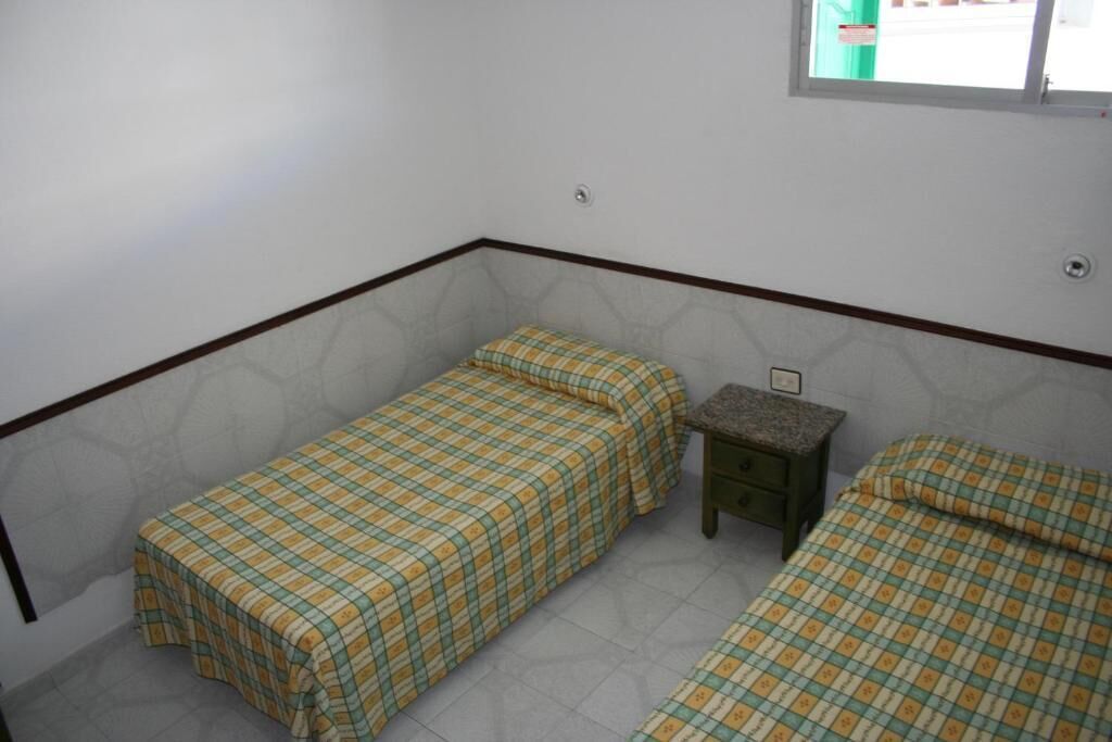 Berços/camas para crianças grátis, roupa de cama fornecida 