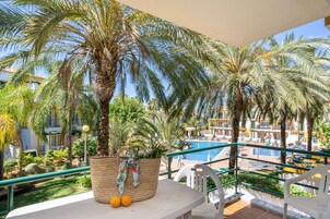 Apartamento superior, 2 quartos | Vista da sacada