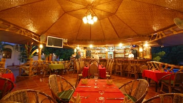 Pequeno-almoço preparado no momento diário mediante uma taxa