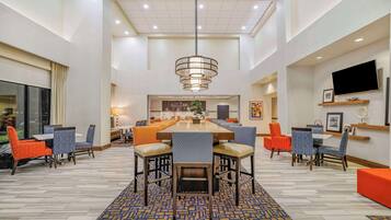 Pequeno-almoço tipo buffet diário incluído