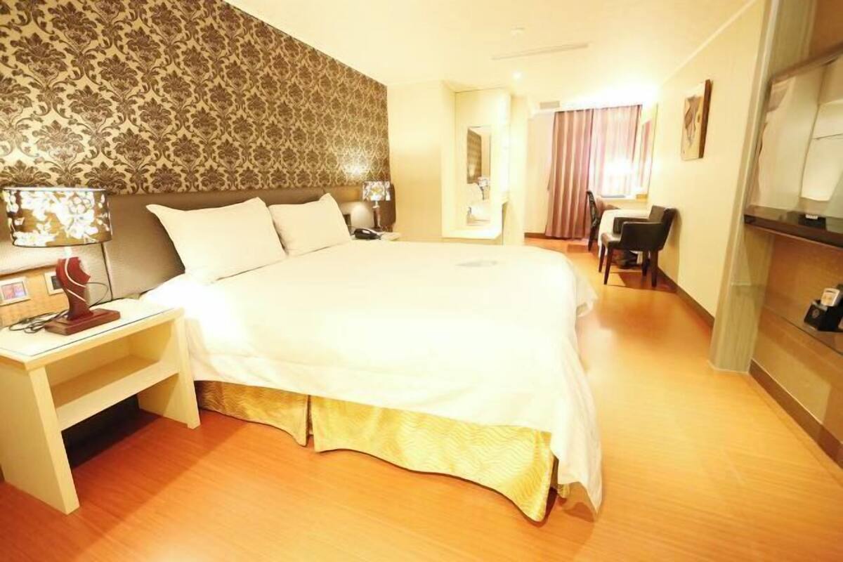 Roupas de cama premium, edredons de pluma, escrivaninha