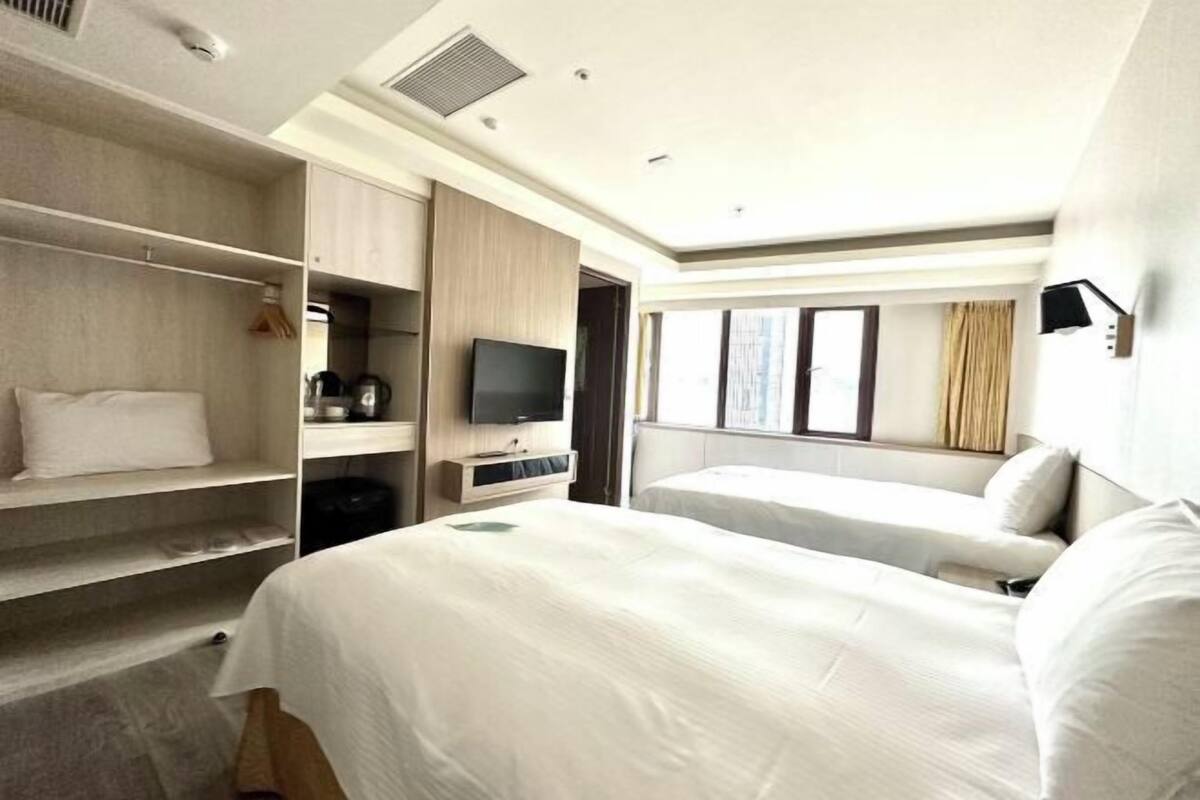 Roupas de cama premium, edredons de pluma, escrivaninha