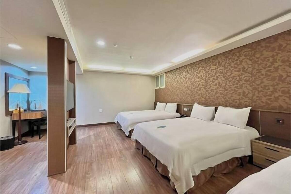 Roupas de cama premium, edredons de pluma, escrivaninha