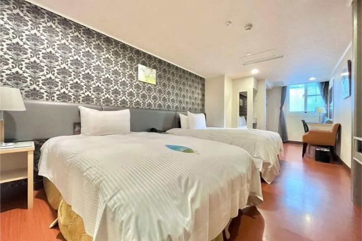 Roupas de cama premium, edredons de pluma, escrivaninha