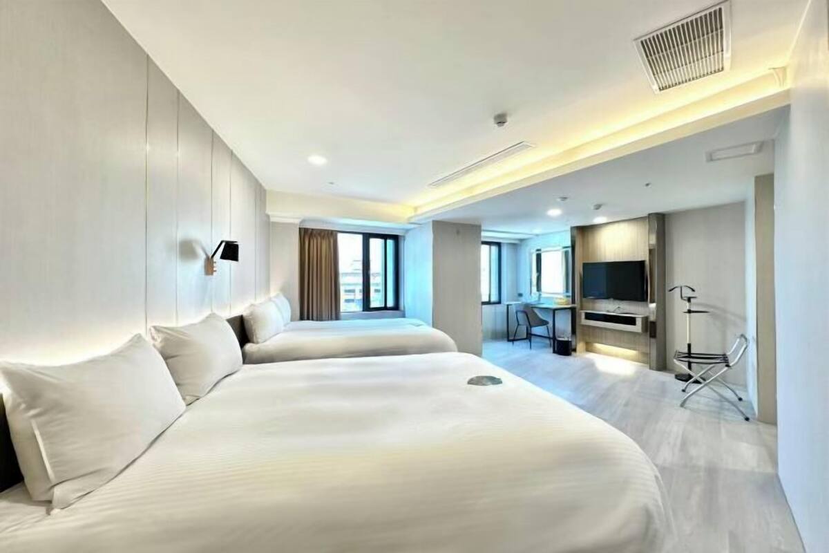 Roupas de cama premium, edredons de pluma, escrivaninha