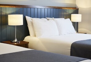 Family Room Sleeps 4 | Secretária, ferro/tábua de engomar, Wi-fi grátis 