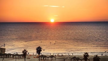 Perto da praia, praia de areia branca