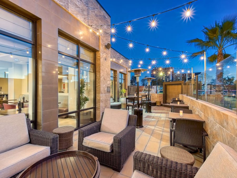 Pequenos-almoços e jantares servidos, incluindo cozinha americana