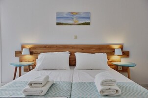 Cofre no quarto, secretária, quartos insonorizados 