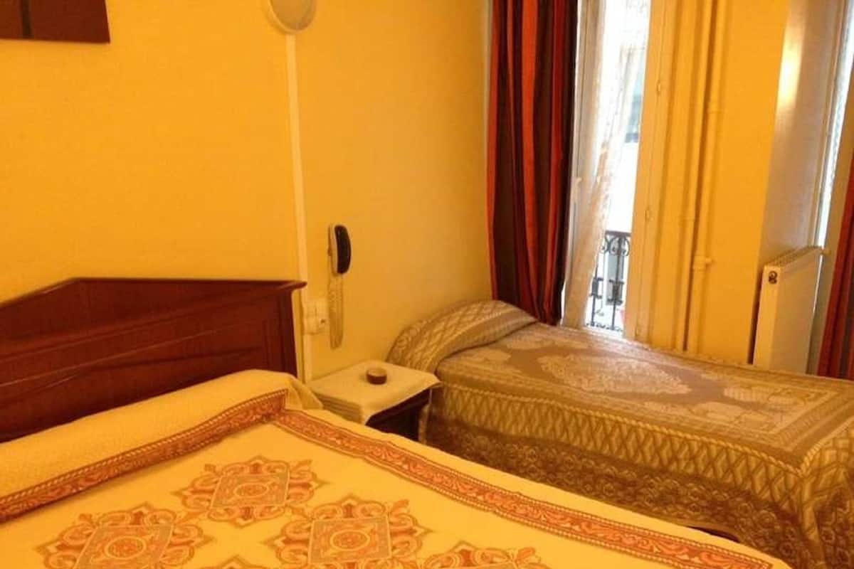 Quarto Twin | Cofre no quarto, Wi-fi grátis