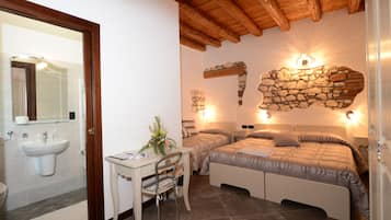 Quarto Duplo ou Twin | Lençóis italianos Frette, roupa de alta qualidade, secretária