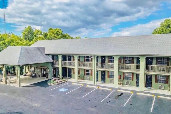 The Lodge - Table Rock Lake