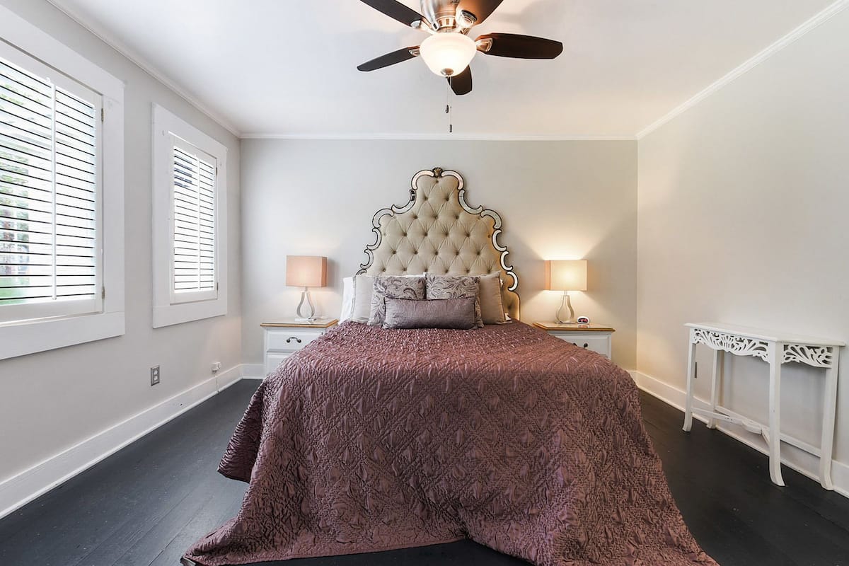 Executive Room, 1 Queen Bed (Mardi Gras) | Roupa de alta qualidade, secretária, ferro/tábua de engomar