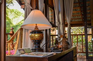 Cabana de Madeira Clássica, 1 quarto, vista para o jardim | Com decoração personalizada, com mobília individualizada 