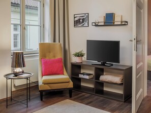 Apartamento, 1 quarto (Smetana) | Roupas de cama antialérgicas, cofres nos quartos