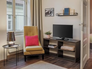 Apartamento, 1 quarto (Smetana) | Roupas de cama antialérgicas, cofres nos quartos