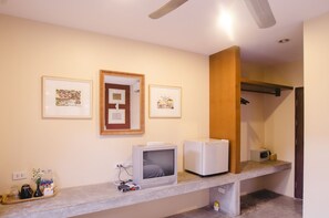 Quarto casal superior | Frigobar, cofres nos quartos, cortinas blackout