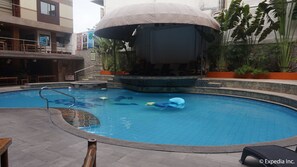 Book Score Birds Hotel in Angeles City | Hotels.com
