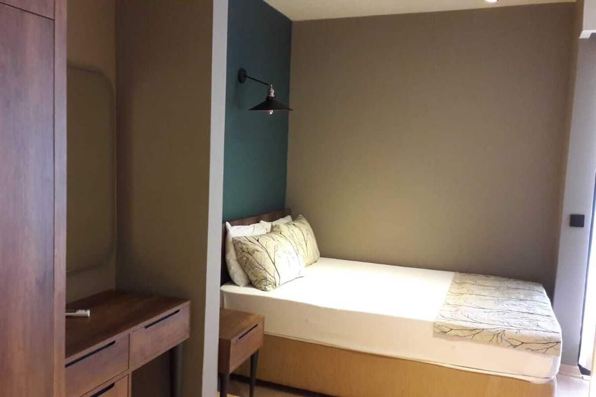 Frigobar, quartos à prova de som, Wi-Fi de cortesia, roupa de cama
