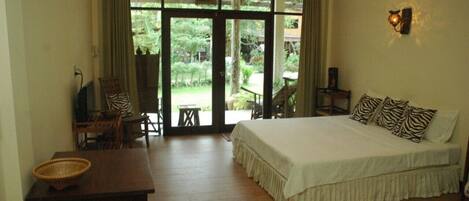 Superior Room with Garden view | Cortinas blackout, camas extras/dobráveis (sobretaxa), Wi-Fi de cortesia