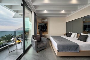 Quarto lua de mel | Roupas de cama premium, frigobar, cofres nos quartos