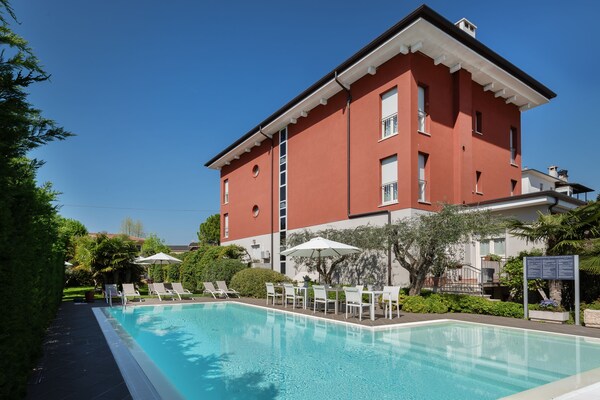 Vialeromadodici Rooms & Apartments - Lazise