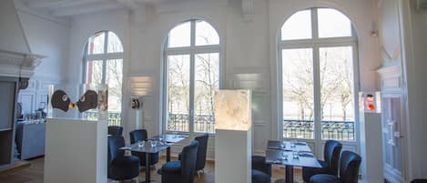 Pequeno-almoço continental diário (17.50 EUR por pessoa)