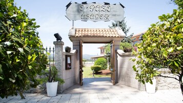 2 restaurantes, é servido almoço