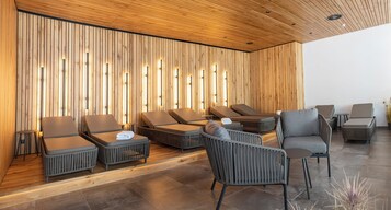 Sauna, banho turco, massagens suecas, massagens desportivas 