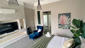 Quarto superluxo | 1 quarto, roupas de cama premium, escrivaninha, cortinas blackout