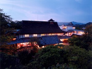 Fachada da propriedade